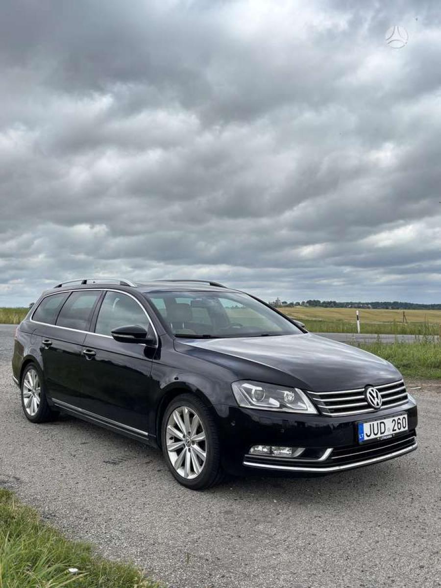 Black Volkswagen Passat 2014 in Jonava, with an engine capacity of 1.97 L and mileage of 355 thousand km for 5000 €, photo 1 on AUTOMOTO.COM.LV
