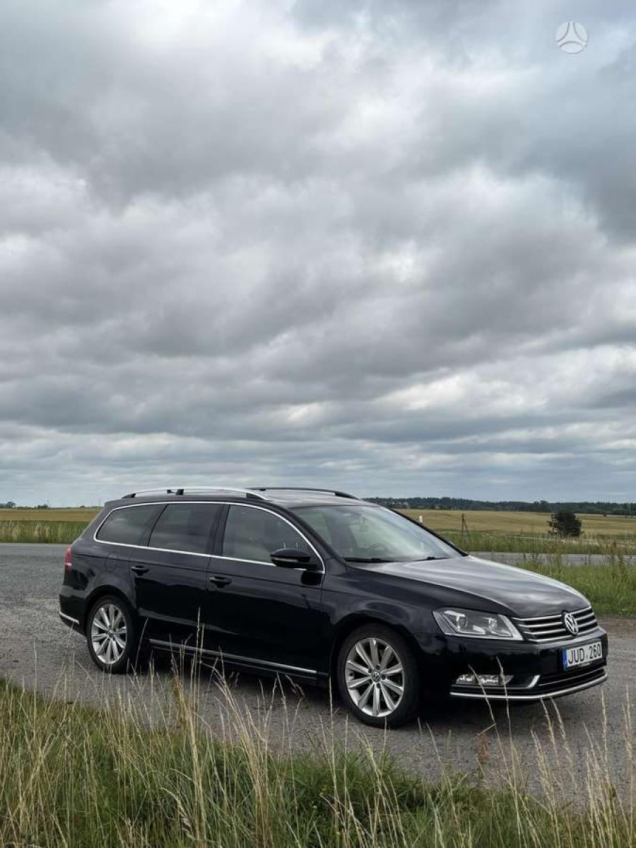 Black Volkswagen Passat 2014 in Jonava, with an engine capacity of 1.97 L and mileage of 355 thousand km for 5000 €, photo 3 on AUTOMOTO.COM.LV