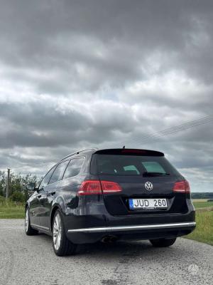 Black Volkswagen Passat 2014 in Jonava, with an engine capacity of 1.97 L and mileage of 355 thousand km for 5000 €, photo 8 on AUTOMOTO.COM.LV