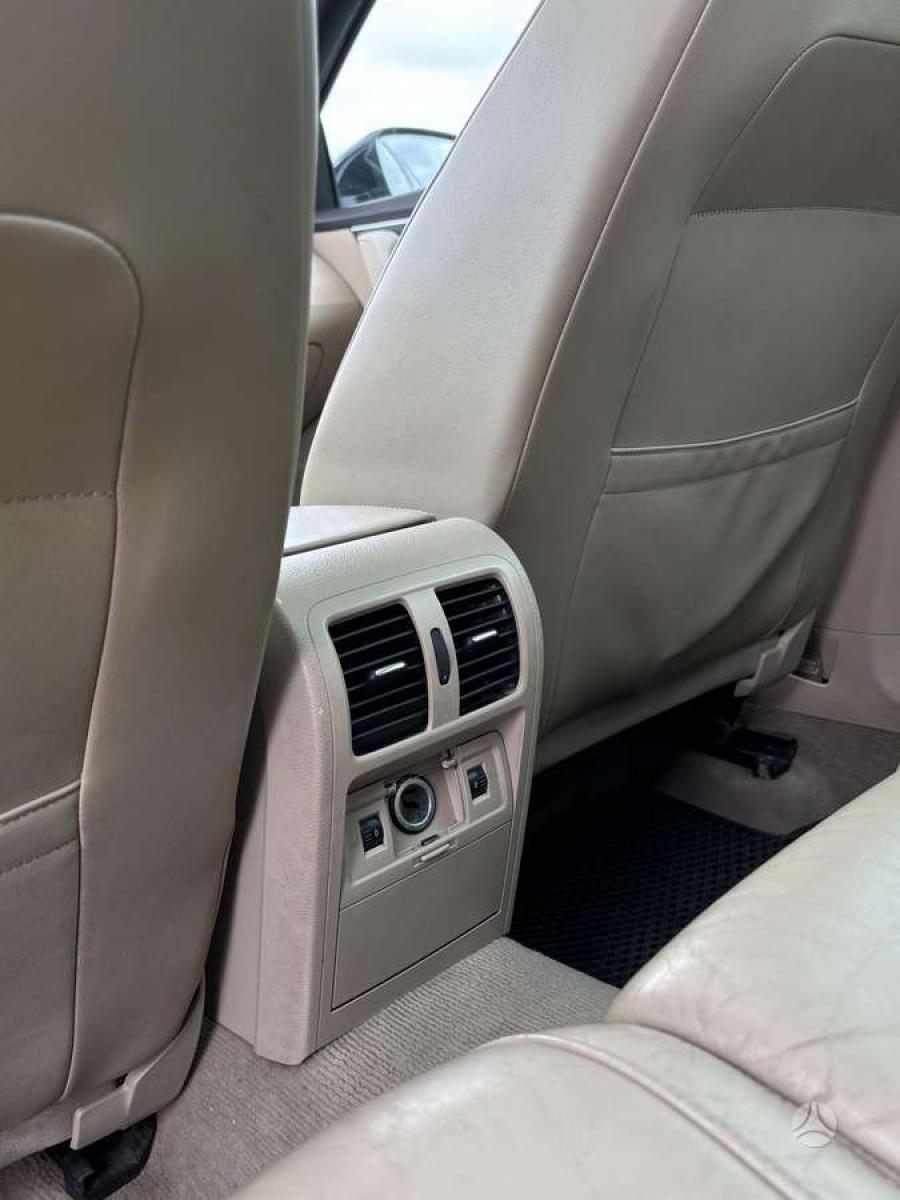 Black Volkswagen Passat 2014 in Jonava, with an engine capacity of 1.97 L and mileage of 355 thousand km for 5000 €, photo 16 on AUTOMOTO.COM.LV