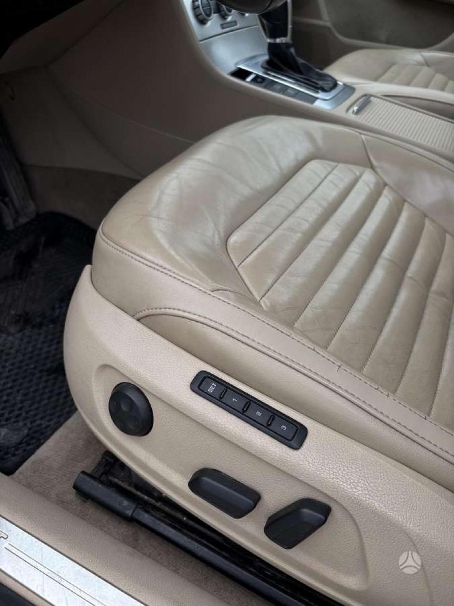 Black Volkswagen Passat 2014 in Jonava, with an engine capacity of 1.97 L and mileage of 355 thousand km for 5000 €, photo 20 on AUTOMOTO.COM.LV