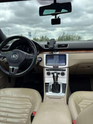 Black Volkswagen Passat 2014 in Jonava, with an engine capacity of 1.97 L and mileage of 355 thousand km for 5000 €, photo 25 on AUTOMOTO.COM.LV