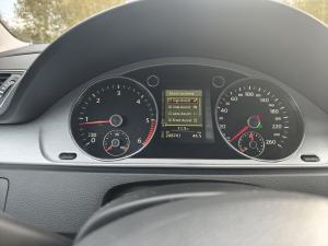 Black Volkswagen Passat 2014 in Klaipeda, with an engine capacity of 2.00 L and mileage of 249 thousand km for 6500 €, photo 11 on AUTOMOTO.COM.LV