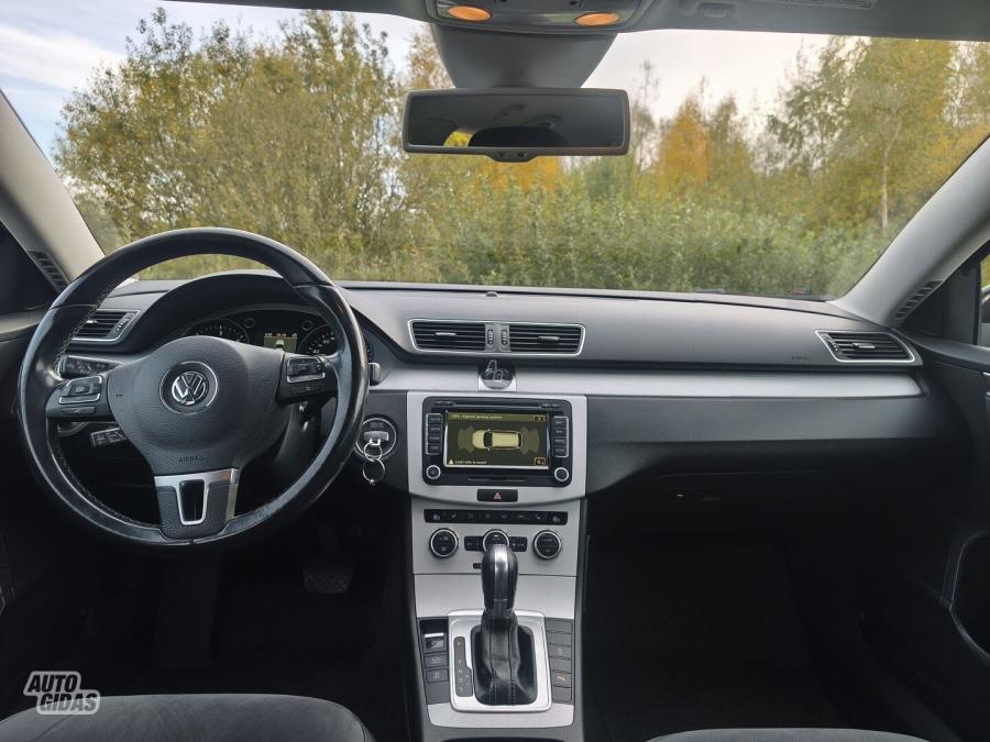 Black Volkswagen Passat 2014 in Klaipeda, with an engine capacity of 2.00 L and mileage of 249 thousand km for 6500 €, photo 12 on AUTOMOTO.COM.LV