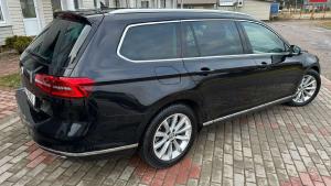 Black Volkswagen Passat 2015 in Vilnius, with an engine capacity of 1.97 L and mileage of 261 thousand km for 11150 €, photo 5 on AUTOMOTO.COM.LV