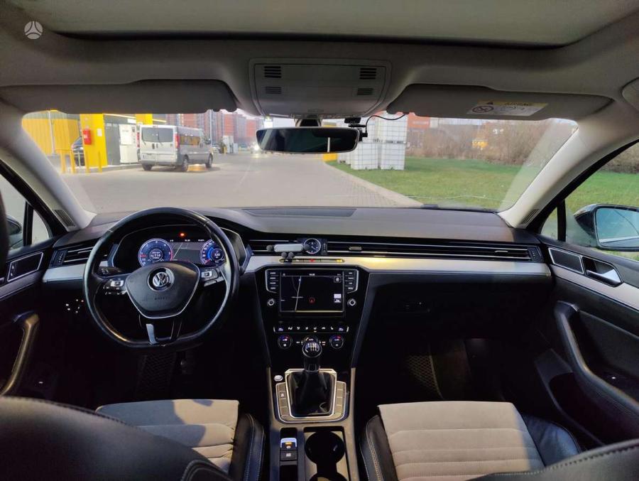 Melns Volkswagen Passat 2015 Klaipėda, ar dzinēja tilpumu 1.97 L un nobraukumu 329 tūkst. km par 7200 €, foto 8 vietnē AUTOMOTO.COM.LV