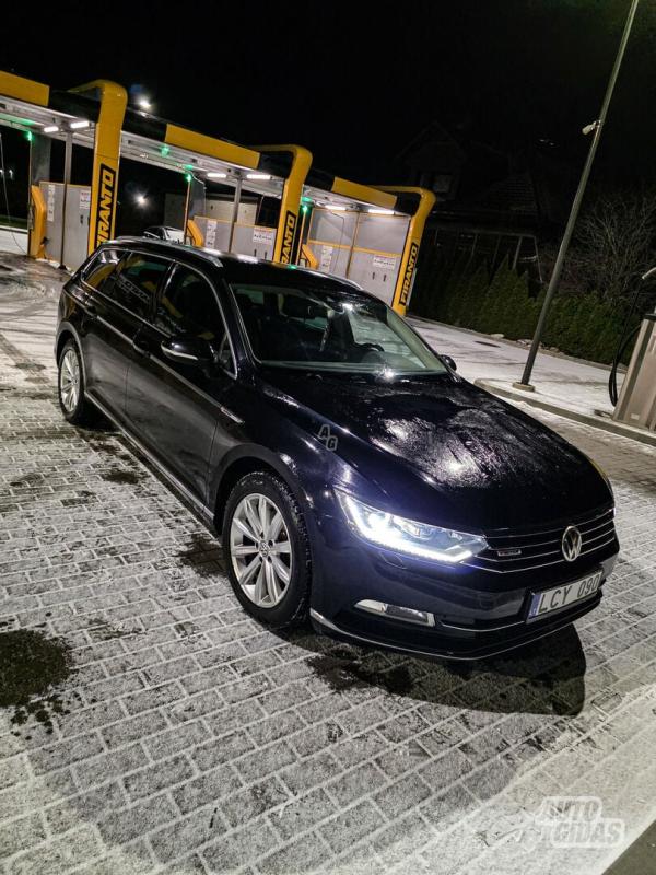 Black Volkswagen Passat 2015 in Kaunas, with an engine capacity of 2.00 L and mileage of 315 thousand km for 12000 €, photo 1 on AUTOMOTO.COM.LV