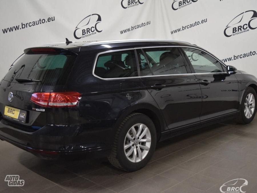Black Volkswagen Passat 2015 in Riga, with an engine capacity of 1.60 L and mileage of 291 thousand km for 6900 €, photo 2 on AUTOMOTO.COM.LV