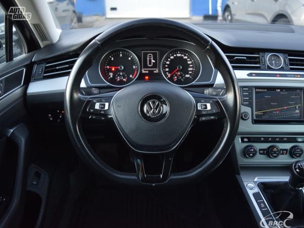 Black Volkswagen Passat 2015 in Riga, with an engine capacity of 1.60 L and mileage of 291 thousand km for 6900 €, photo 10 on AUTOMOTO.COM.LV