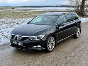 Black Volkswagen Passat 2015 in Vilkaviskis, with an engine capacity of 1.97 L and mileage of 284 thousand km for 10200 €, photo  on AUTOMOTO.COM.LV