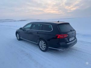 Black Volkswagen Passat 2015 in Kaunas, with an engine capacity of 1.97 L and mileage of 356 thousand km for 9800 €, photo 3 on AUTOMOTO.COM.LV