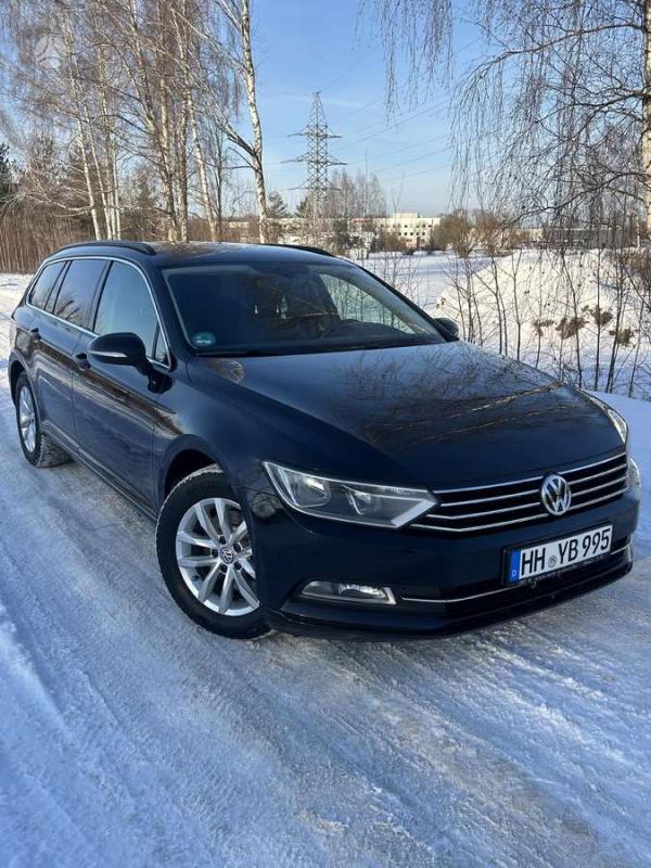 Black Volkswagen Passat 2015 in Kaunas, with an engine capacity of 2.00 L and mileage of 275 thousand km for 8350 €, photo 3 on AUTOMOTO.COM.LV