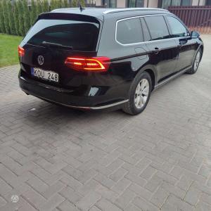Black Volkswagen Passat 2015 in Vilnius, with an engine capacity of 2.00 L and mileage of 277 thousand km for 11200 €, photo 4 on AUTOMOTO.COM.LV