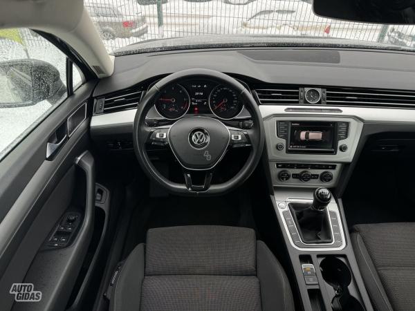 Black Volkswagen Passat 2015 in Vilnius, with an engine capacity of 1.60 L and mileage of 330 thousand km for 7900 €, photo 6 on AUTOMOTO.COM.LV