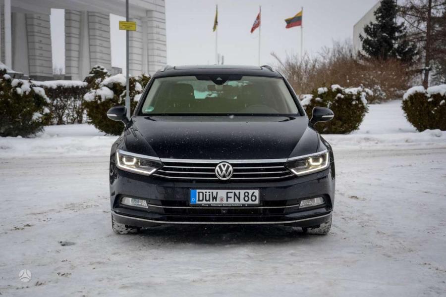 Melns Volkswagen Passat 2015 Elektrėnai, ar dzinēja tilpumu 1.97 L un nobraukumu 255 tūkst. km par 11350 €, foto 2 vietnē AUTOMOTO.COM.LV