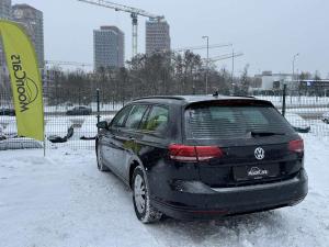 Black Volkswagen Passat 2015 in Vilnius, with an engine capacity of 1.60 L and mileage of 330 thousand km for 7900 €, photo 8 on AUTOMOTO.COM.LV