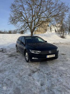 Black Volkswagen Passat 2015 in Kaunas, with an engine capacity of 2.00 L and mileage of 243 thousand km for 9990 €, photo  on AUTOMOTO.COM.LV