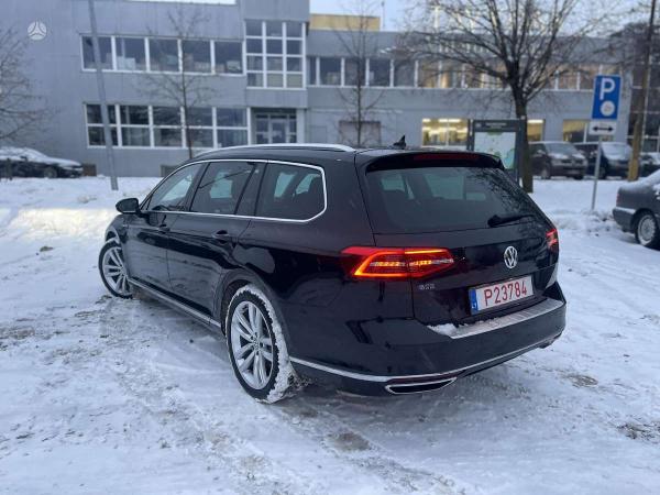 Melns Volkswagen Passat 2015 Kauņa, ar dzinēja tilpumu 1.40 L un nobraukumu 175 tūkst. km par 11500 €, foto 4 vietnē AUTOMOTO.COM.LV