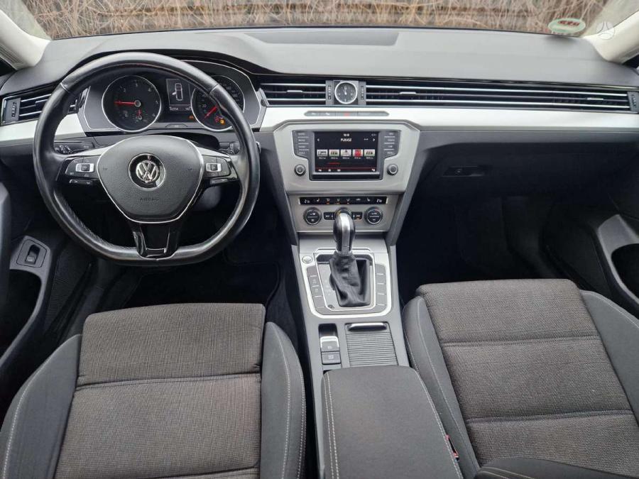 Black Volkswagen Passat 2015 in Vilnius, with an engine capacity of 1.97 L and mileage of 243 thousand km for 10350 €, photo 16 on AUTOMOTO.COM.LV