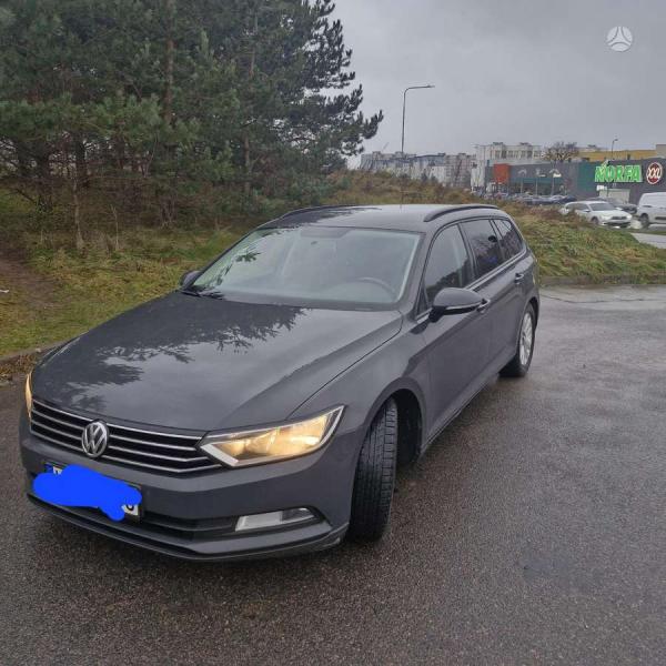 Black Volkswagen Passat 2015 in Vilnius, with an engine capacity of 1.60 L and mileage of 238 thousand km for 7300 €, photo 1 on AUTOMOTO.COM.LV