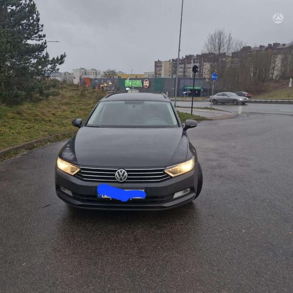 Black Volkswagen Passat 2015 in Vilnius, with an engine capacity of 1.60 L and mileage of 238 thousand km for 7300 €, photo 6 on AUTOMOTO.COM.LV
