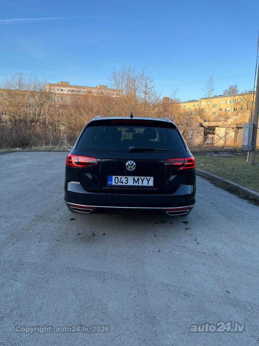 Black Volkswagen Passat 2015 in Narva, with an engine capacity of 2.00 L and mileage of 195 thousand km for 11400 €, photo 5 on AUTOMOTO.COM.LV