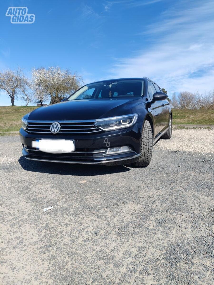 Black Volkswagen Passat 2015 in Vilnius, with an engine capacity of 2.00 L and mileage of 278 thousand km for 9800 €, photo 1 on AUTOMOTO.COM.LV