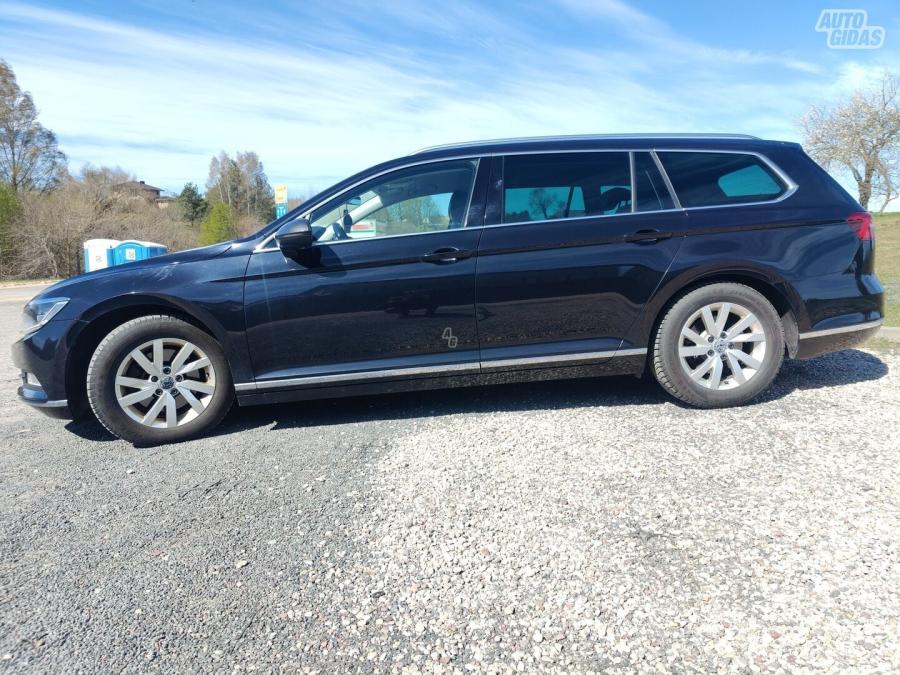 Black Volkswagen Passat 2015 in Vilnius, with an engine capacity of 2.00 L and mileage of 278 thousand km for 9800 €, photo 5 on AUTOMOTO.COM.LV