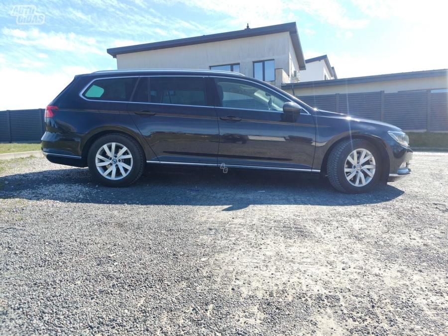 Black Volkswagen Passat 2015 in Vilnius, with an engine capacity of 2.00 L and mileage of 278 thousand km for 9800 €, photo 6 on AUTOMOTO.COM.LV