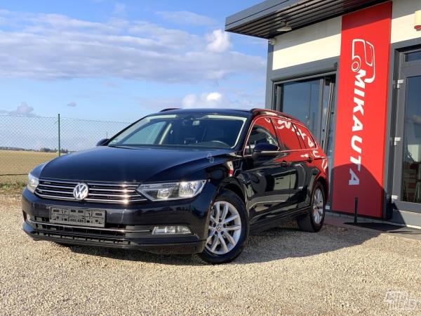 Black Volkswagen Passat 2015 in Kaunas, with an engine capacity of 2.00 L and mileage of 301 thousand km for 8199 €, photo 1 on AUTOMOTO.COM.LV