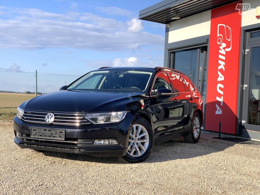 Black Volkswagen Passat 2015 in Kaunas, with an engine capacity of 2.00 L and mileage of 301 thousand km for 8199 €, photo 1 on AUTOMOTO.COM.LV
