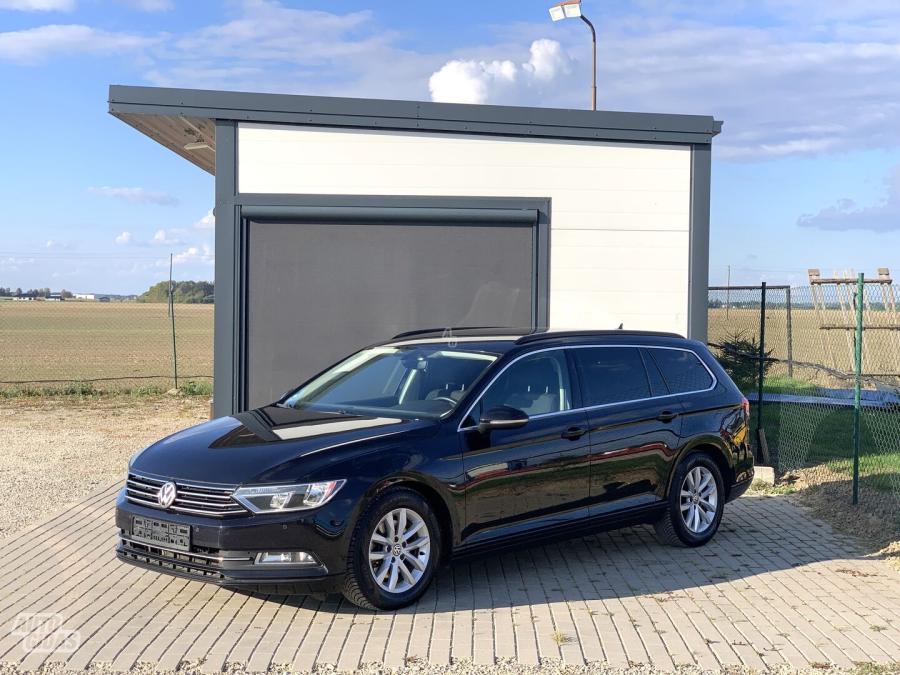 Black Volkswagen Passat 2015 in Kaunas, with an engine capacity of 2.00 L and mileage of 301 thousand km for 8199 €, photo 4 on AUTOMOTO.COM.LV
