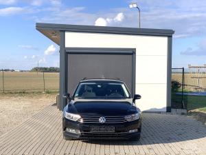 Black Volkswagen Passat 2015 in Kaunas, with an engine capacity of 2.00 L and mileage of 301 thousand km for 8199 €, photo 7 on AUTOMOTO.COM.LV