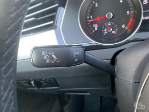 Black Volkswagen Passat 2015 in Kaunas, with an engine capacity of 2.00 L and mileage of 301 thousand km for 8199 €, photo 24 on AUTOMOTO.COM.LV