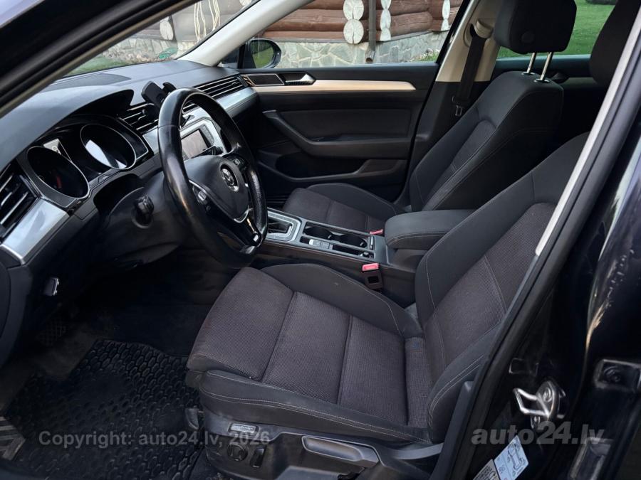 Black Volkswagen Passat 2015 in Tartu, with an engine capacity of 1.60 L and mileage of 294 thousand km for 8500 €, photo 10 on AUTOMOTO.COM.LV