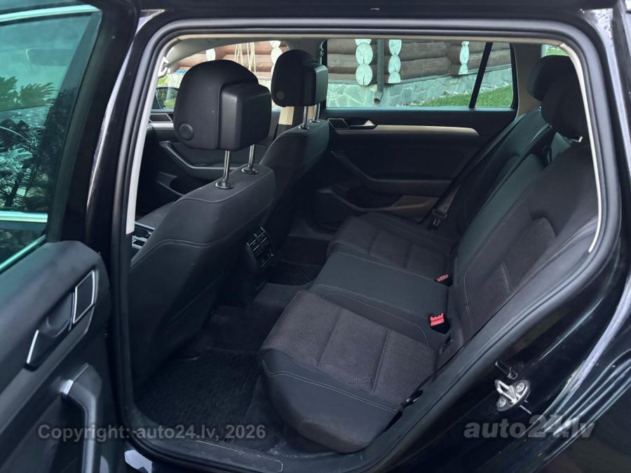 Black Volkswagen Passat 2015 in Tartu, with an engine capacity of 1.60 L and mileage of 294 thousand km for 8500 €, photo 12 on AUTOMOTO.COM.LV