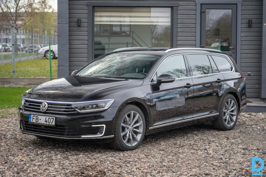 Melns Volkswagen Passat 2015 Liepāja, ar dzinēja tilpumu 1.40 L un nobraukumu 271 tūkst. km par 16000 €, foto 3 vietnē AUTOMOTO.COM.LV