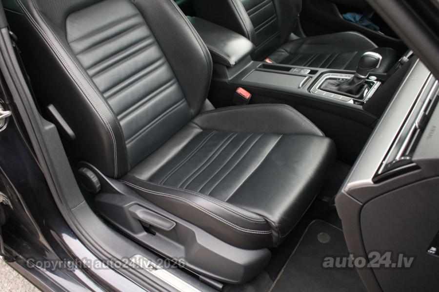 Melns Volkswagen Passat 2015 Tallina, ar dzinēja tilpumu 2.00 L un nobraukumu 210 tūkst. km par 17600 €, foto 12 vietnē AUTOMOTO.COM.LV