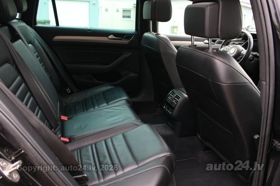 Melns Volkswagen Passat 2015 Tallina, ar dzinēja tilpumu 2.00 L un nobraukumu 210 tūkst. km par 17600 €, foto 14 vietnē AUTOMOTO.COM.LV