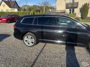 Black Volkswagen Passat 2015 in Jurbarkas, with an engine capacity of 2.00 L and mileage of 312 thousand km for 7850 €, photo 8 on AUTOMOTO.COM.LV