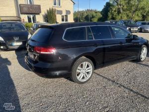 Black Volkswagen Passat 2015 in Jurbarkas, with an engine capacity of 2.00 L and mileage of 312 thousand km for 7850 €, photo 9 on AUTOMOTO.COM.LV