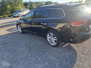 Black Volkswagen Passat 2015 in Jurbarkas, with an engine capacity of 2.00 L and mileage of 312 thousand km for 7850 €, photo 13 on AUTOMOTO.COM.LV