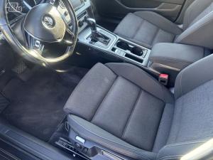 Black Volkswagen Passat 2015 in Jurbarkas, with an engine capacity of 2.00 L and mileage of 312 thousand km for 7850 €, photo 23 on AUTOMOTO.COM.LV