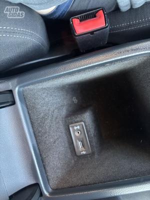 Black Volkswagen Passat 2015 in Jurbarkas, with an engine capacity of 2.00 L and mileage of 312 thousand km for 7850 €, photo 26 on AUTOMOTO.COM.LV