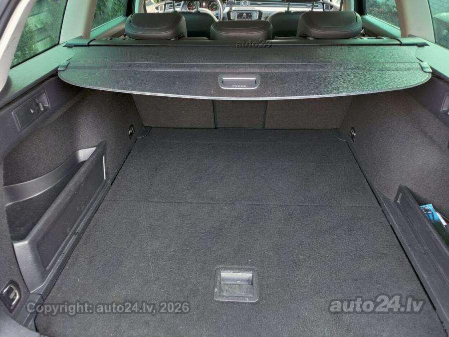 Black Volkswagen Passat 2015 in Tallinn, with an engine capacity of 2.00 L and mileage of 273 thousand km for 12999 €, photo 16 on AUTOMOTO.COM.LV