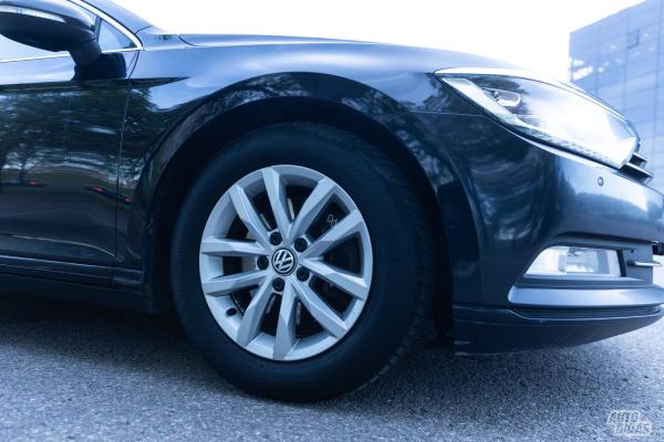Melns Volkswagen Passat 2015 Viļņa, ar dzinēja tilpumu 1.40 L un nobraukumu 326 tūkst. km par 7300 €, foto 8 vietnē AUTOMOTO.COM.LV