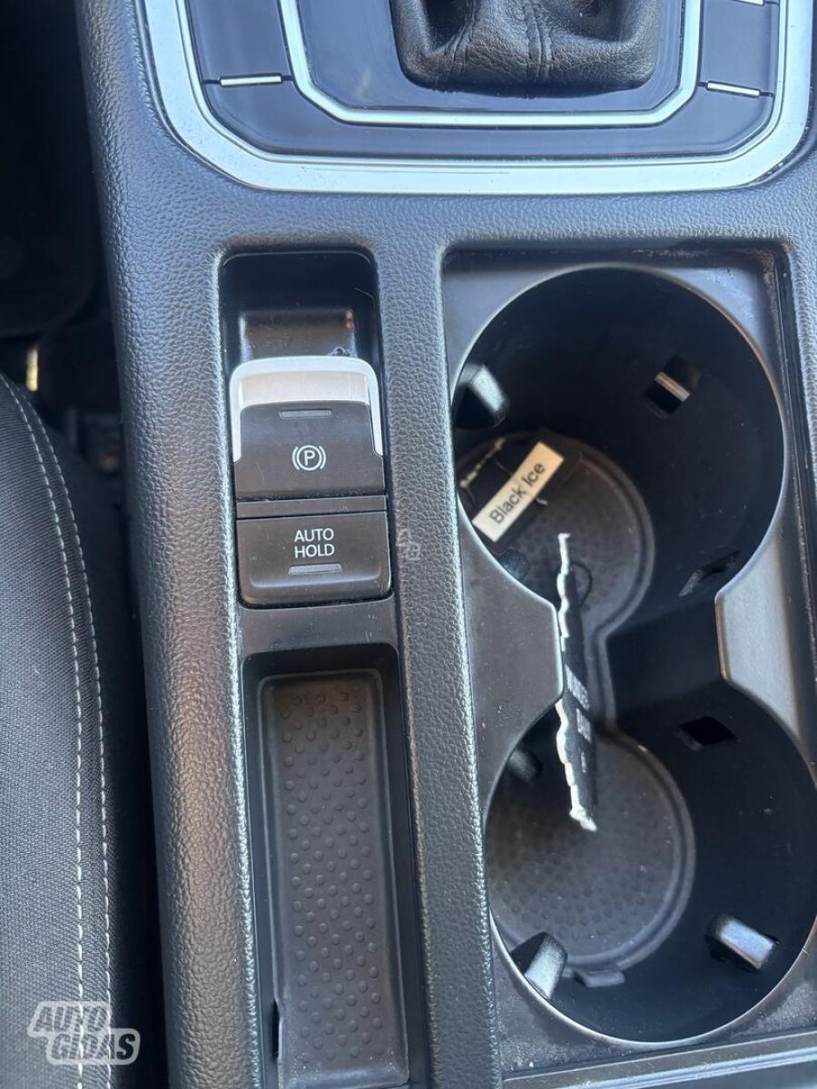 Black Volkswagen Passat 2015 in Jurbarkas, with an engine capacity of 2.00 L and mileage of 311 thousand km for 7750 €, photo 22 on AUTOMOTO.COM.LV