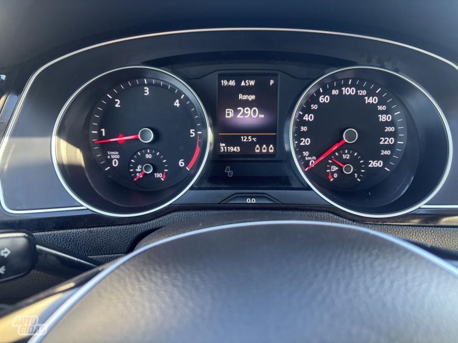 Black Volkswagen Passat 2015 in Jurbarkas, with an engine capacity of 2.00 L and mileage of 311 thousand km for 7750 €, photo 25 on AUTOMOTO.COM.LV