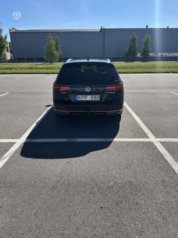 Melns Volkswagen Passat 2015 Panevēža, ar dzinēja tilpumu 2.00 L un nobraukumu 454 tūkst. km par 6200 €, foto 7 vietnē AUTOMOTO.COM.LV