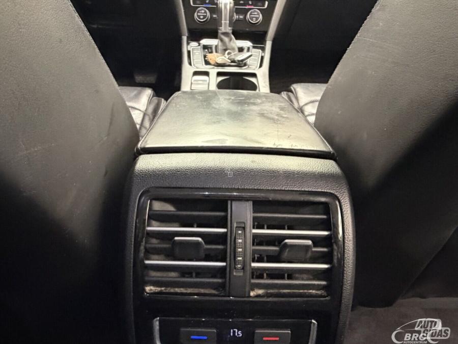 Melns Volkswagen Passat 2015 Avižieniai, ar dzinēja tilpumu 2.00 L un nobraukumu 256 tūkst. km par 8900 €, foto 14 vietnē AUTOMOTO.COM.LV